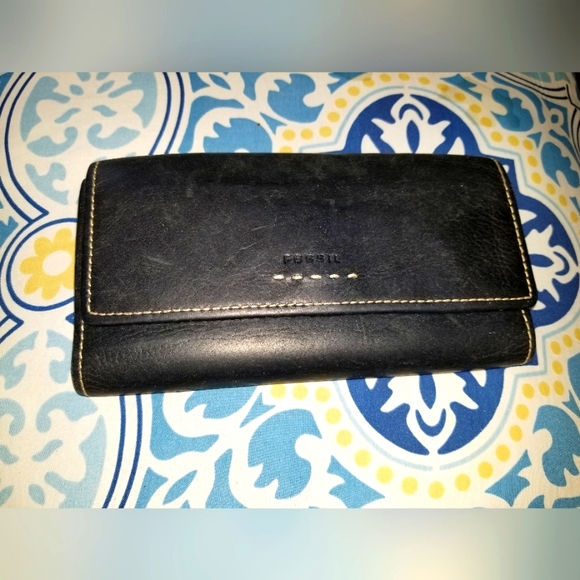 Fossil | Bags | Vintage Fossil Back Leather Wallet Checkbook | Poshmark
